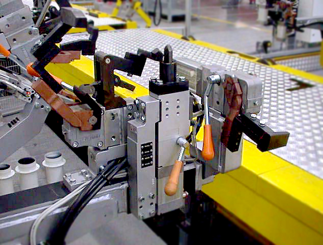 Pneumatic retractable locating pin unit with hand lever, Ø 50 mm ...